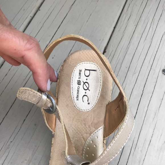 b.o.c. | Shoes | Boc Gold Metallic Wedge Sandals | Poshmark